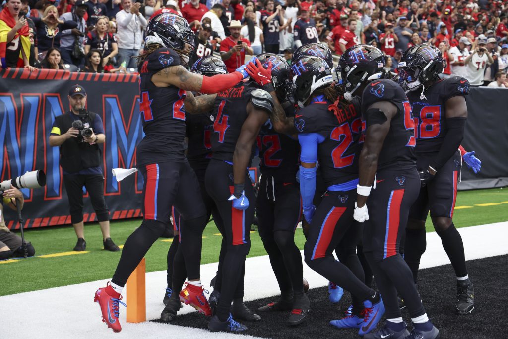 Texans Offense Thrives Through Full-Team Effort Against 49ers – The Lead