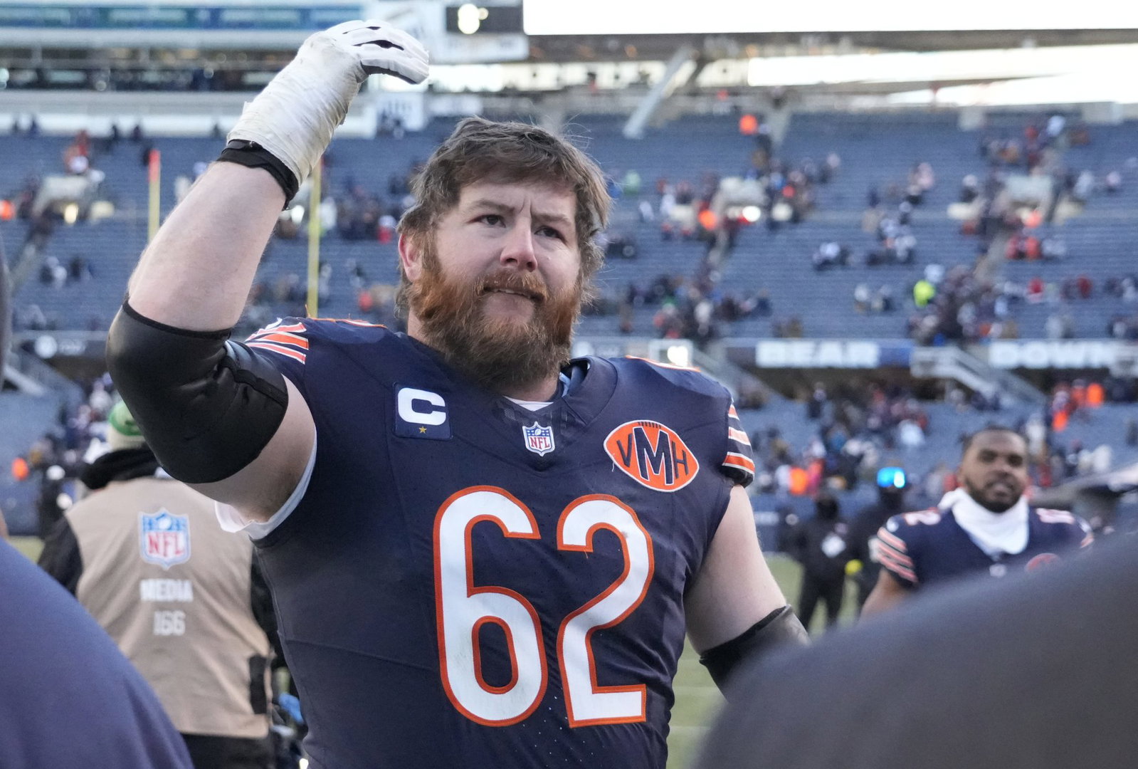 Joe Thuney Has Been MVP of the Bears This Season – The Lead