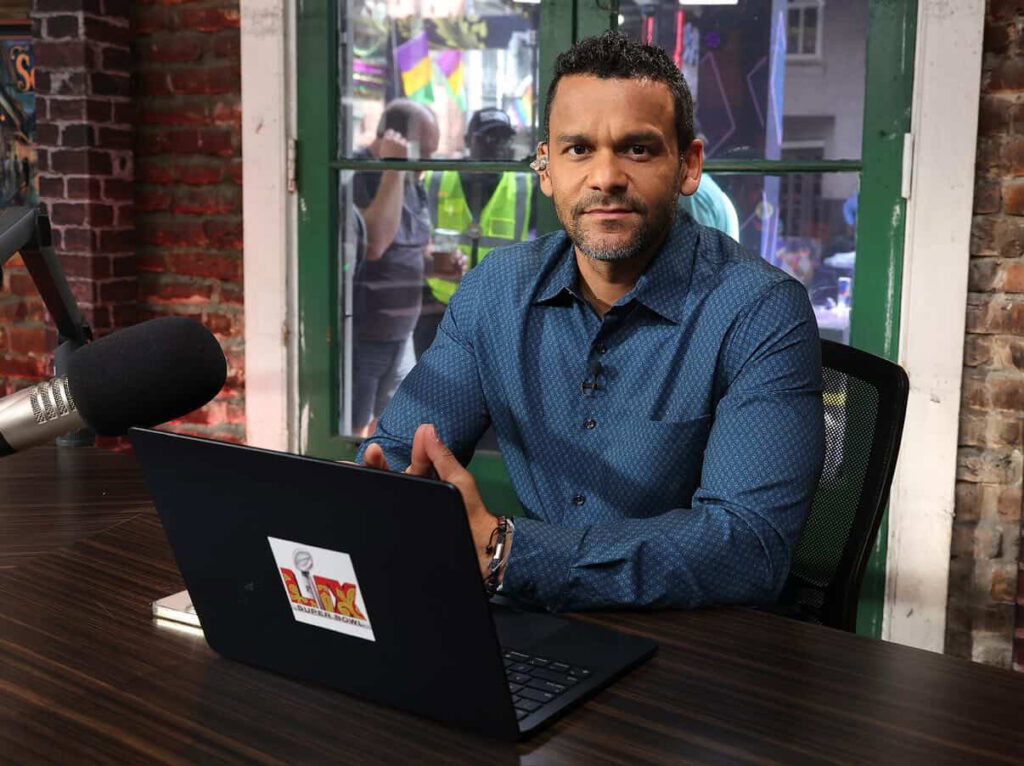 From Blogging to National Spotlight, Jason McIntyre Leads The Herd ...