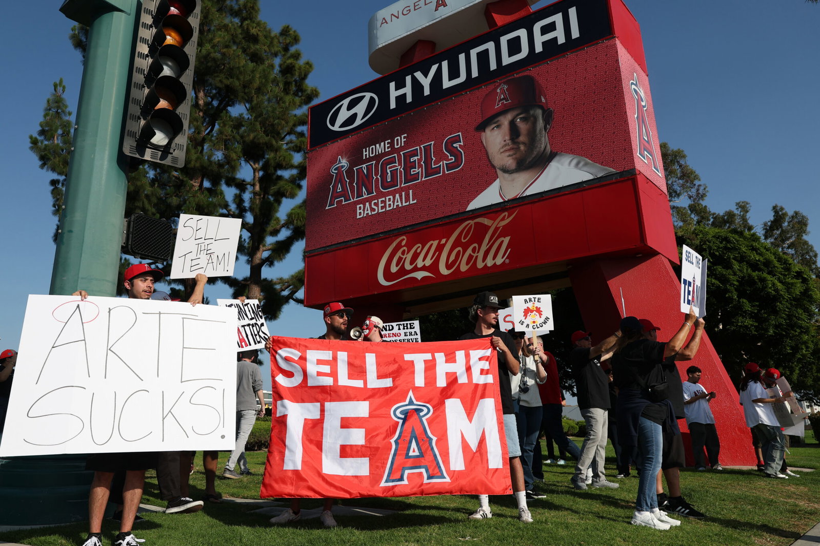 How Can Aaron Nola Turn Around His Disastrous Season? – The Lead
